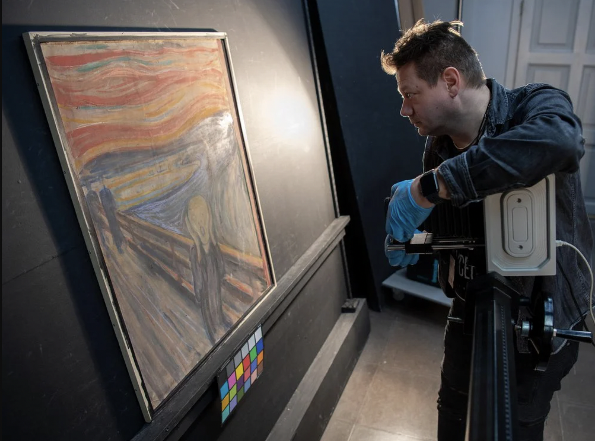 ArtDependence | Infrared Scans Reveal Author of Hidden Graffiti on ...