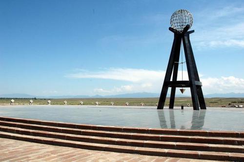 ArtDependence | Monuments Marking the Geographical Centres of the Earth ...