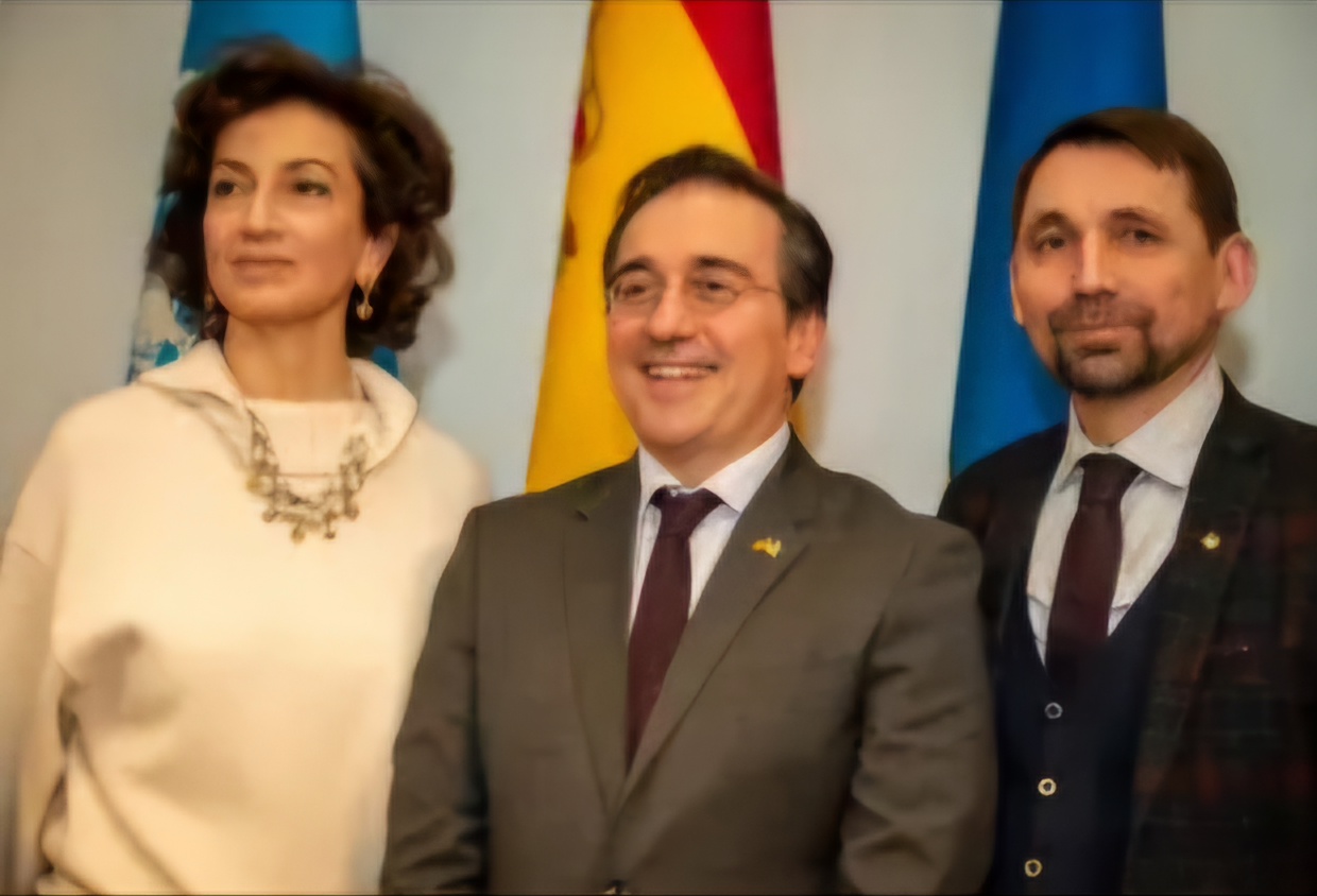 ArtDependence | UNESCO Director-General in Lviv Ukraine to strengthen ...